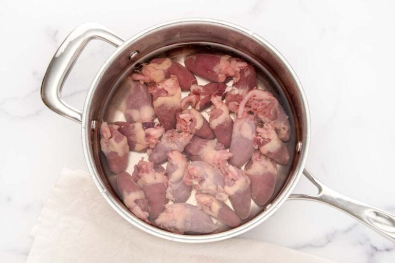 How to Cook Chicken Hearts for Dogs - Spoiled Hounds